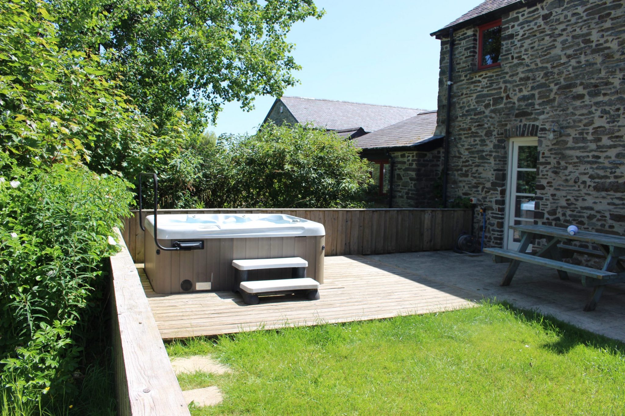 The Granary | Farm Holiday Cottage With Hot Tub, West Wales