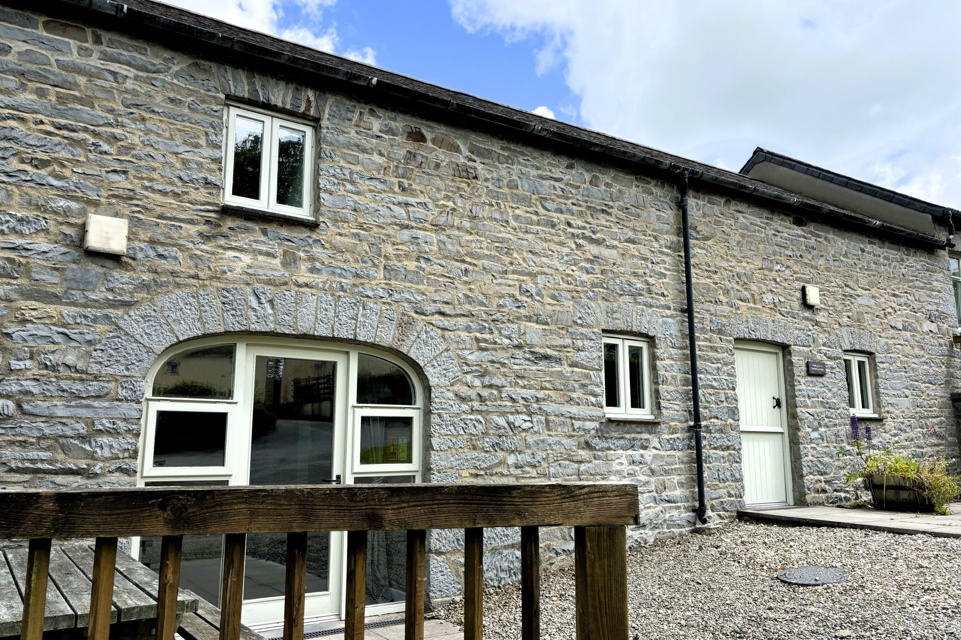 The Granary | Farm Holiday Cottage With Hot Tub, West Wales