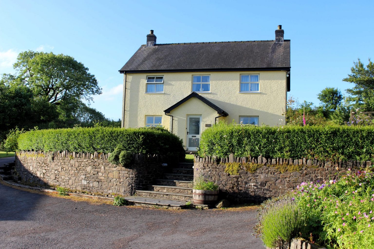 The Granary | Farm Holiday Cottage With Hot Tub, West Wales